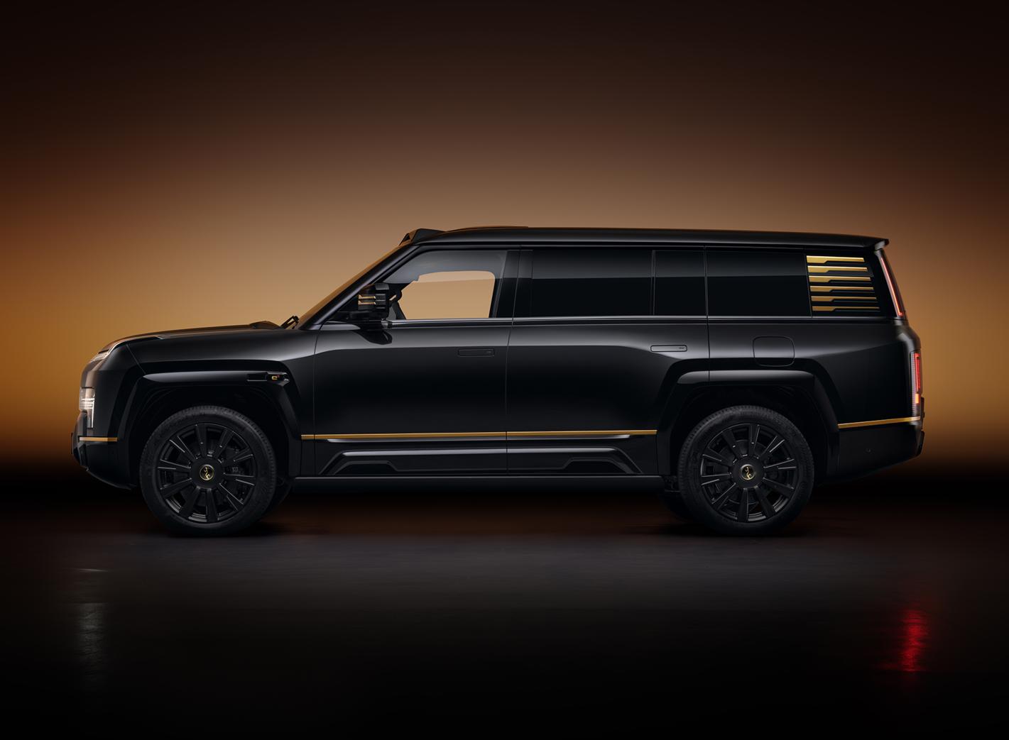 128万元起 仰望U8L鼎世版上市 轴距加长200mm/6座布局_汽车资讯_安兔兔